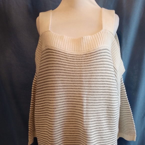 Jessica Simpson | Tops | Jessica Simpson 388 | Poshmark